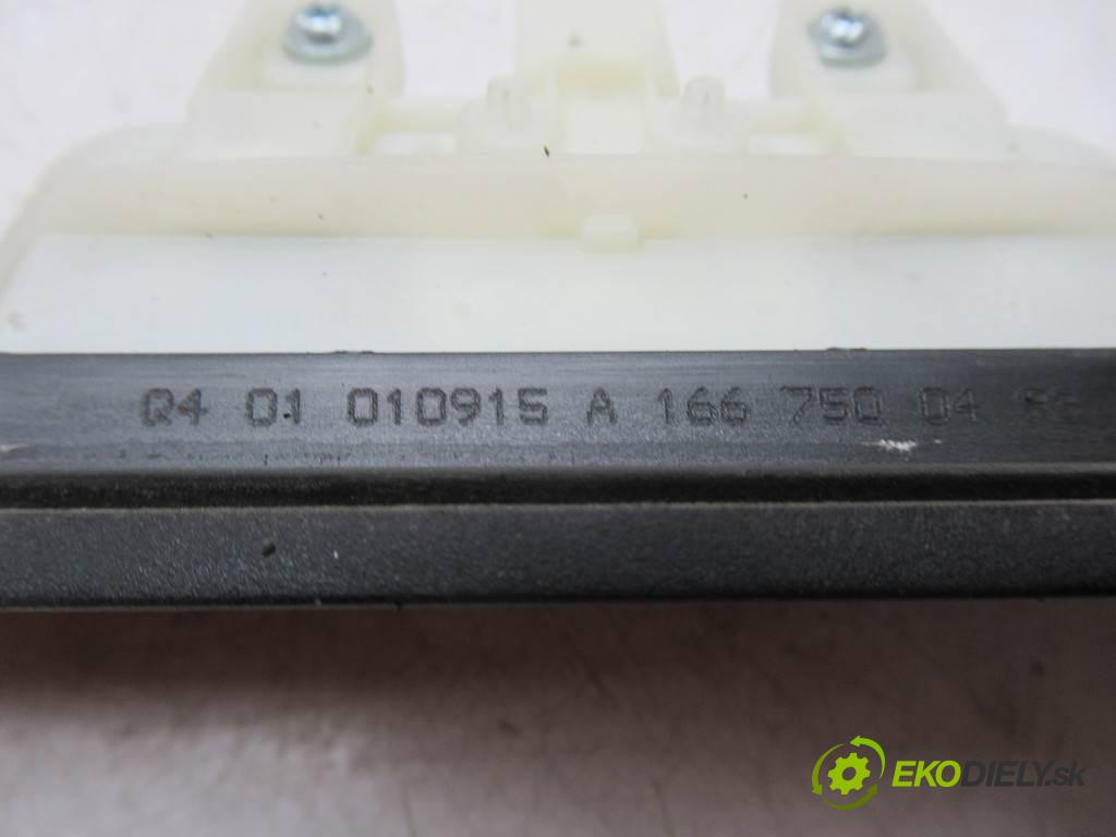 Mercedes-Benz A W176 2015 HATCHBACK 5D 1.6B 102KM 12-18 1600 Kľučka ...