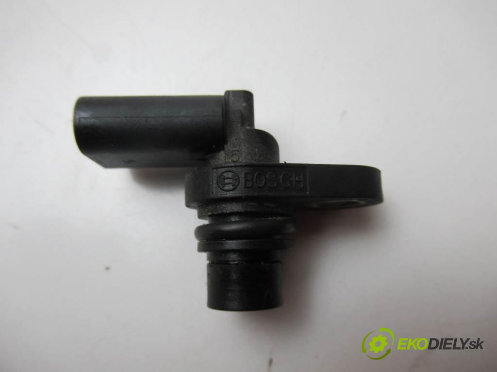 Mercedes-Benz A W176 HATCHBACK 5D 1.6B 102KM 12-18 Snímač pozície ...