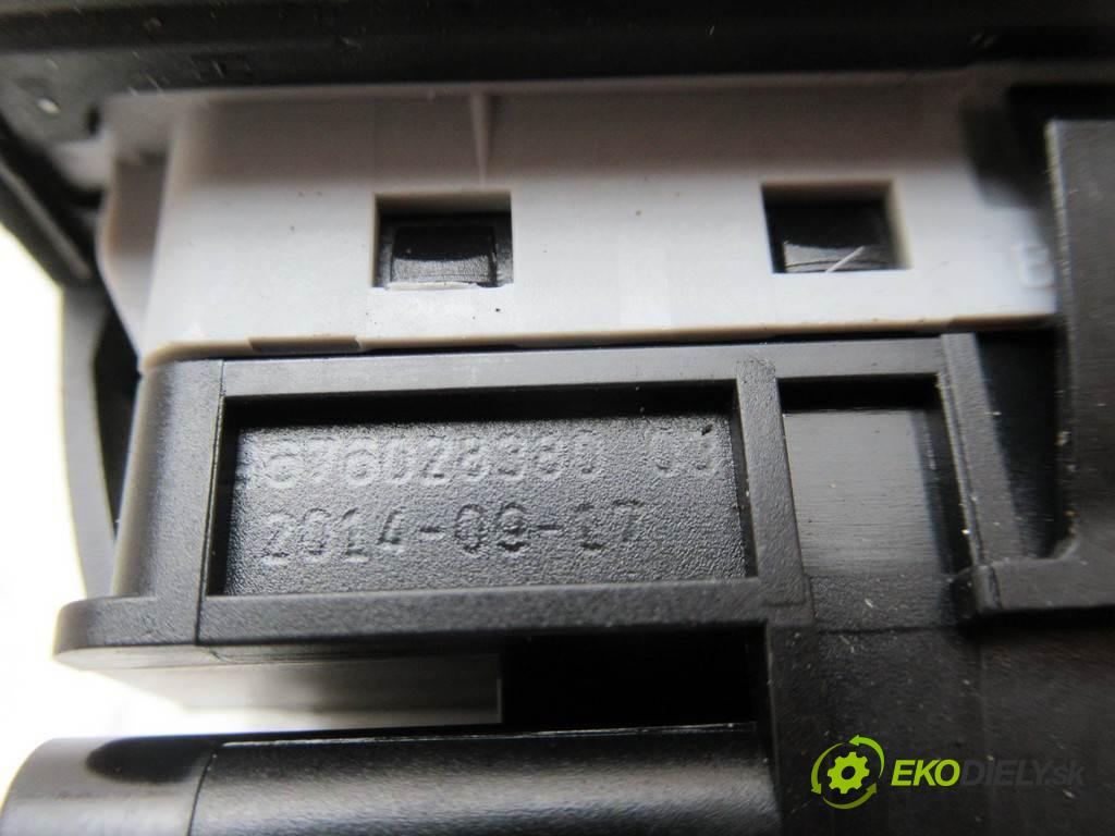 Peugeot 308 II SW 2014 T9 KOMBI 5D 2.0HDI 150KM 13- 1997 klika zadní ...