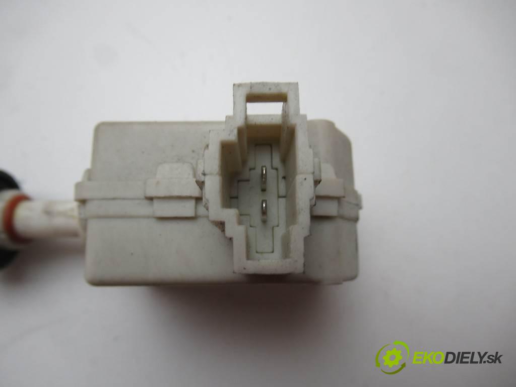 Audi A6 C6 QUATTRO KOMBI 5D 3.0TDI 233KM 04-08 Dvierka odkladacia ...