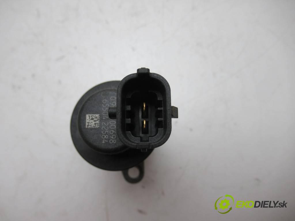 Toyota Corolla E12 2006 KOMBI 5D 1.4D-4D 90KM 02-07 1400 Regulátor ...