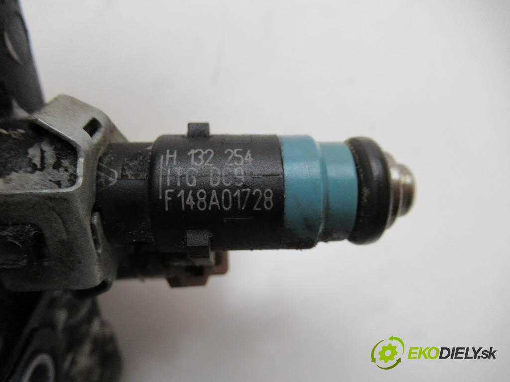 Dacia Duster I LIFT 2015 77KW 4X4 1.6B 105KM 13-18 1600 lišta ...