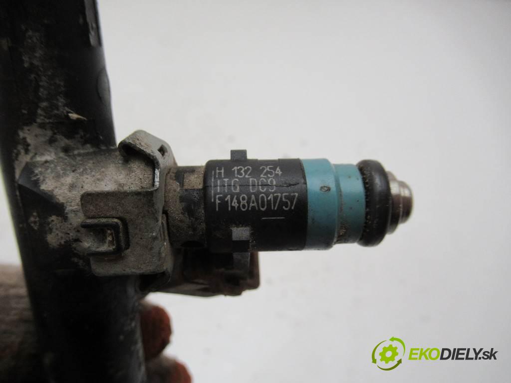 Dacia Duster I LIFT 2015 77KW 4X4 1.6B 105KM 13-18 1600 Lišta ...