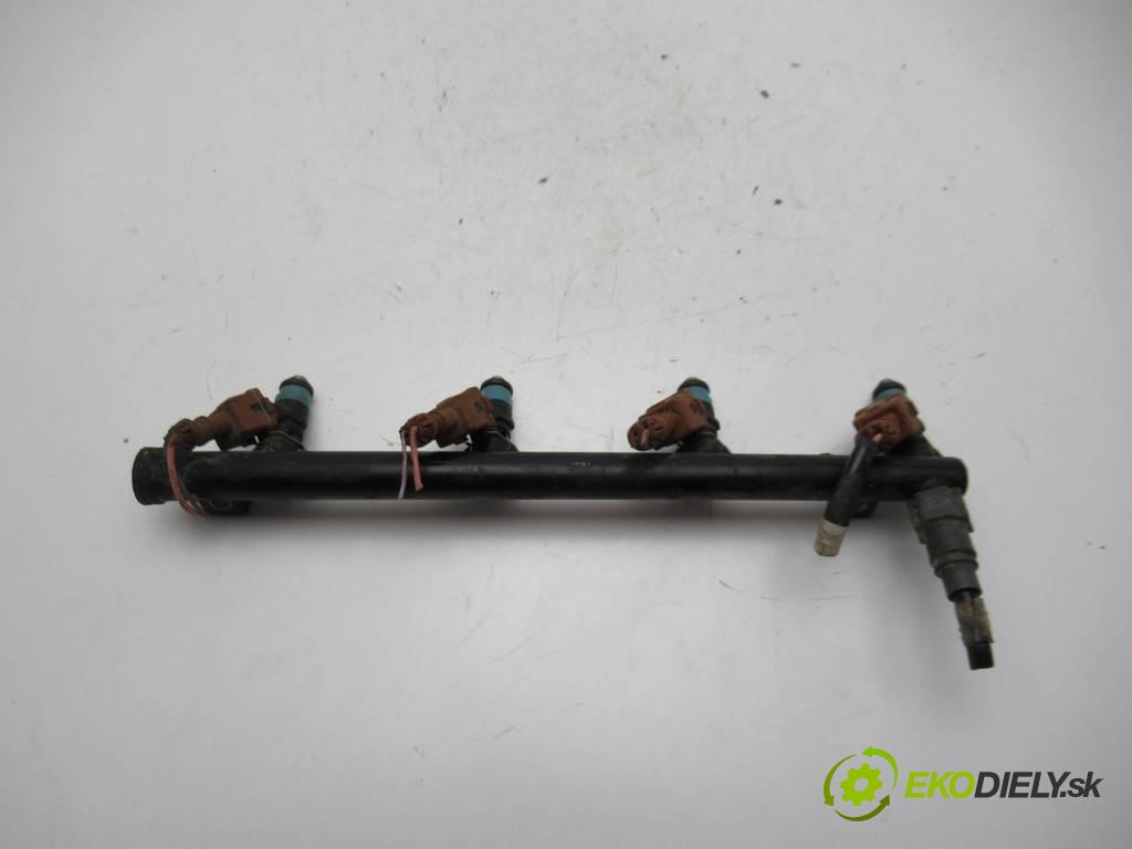 Dacia Duster I LIFT 2015 77KW 4X4 1.6B 105KM 13-18 1600 Lišta ...