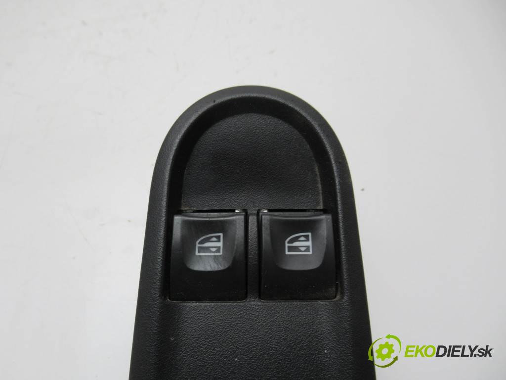 Dacia Duster I LIFT 2015 77KW 4X4 1.6B 105KM 13-18 1600 Prepínač okien ...