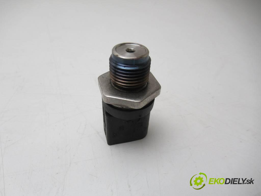 Chrysler 300C KOMBI 5D 3.0CRD 218KM 04-10 snímač tlaku paliva ...