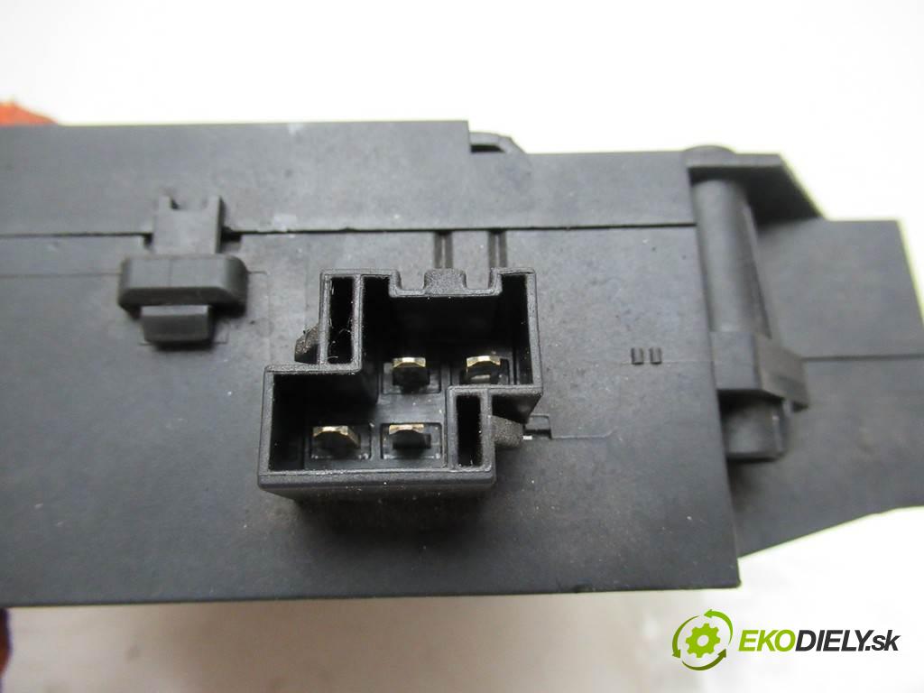 Opel Vectra C 2006 103 kW LIFTBACK 5D 1.8B 140KM 02-08 1800 zámok dveří ...