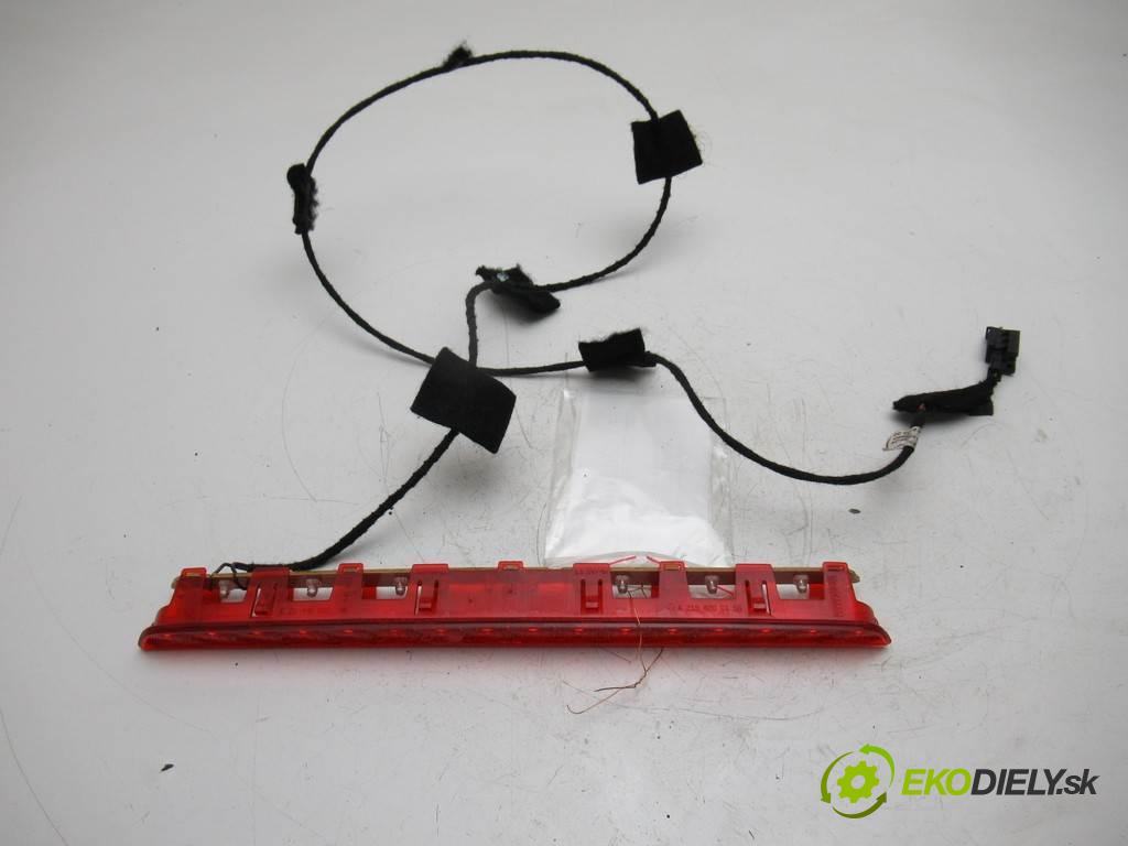 Mercedes-Benz CLS C219 W219 SEDAN 3.0CDI V6 224KM 04-10 světlo světlo ...