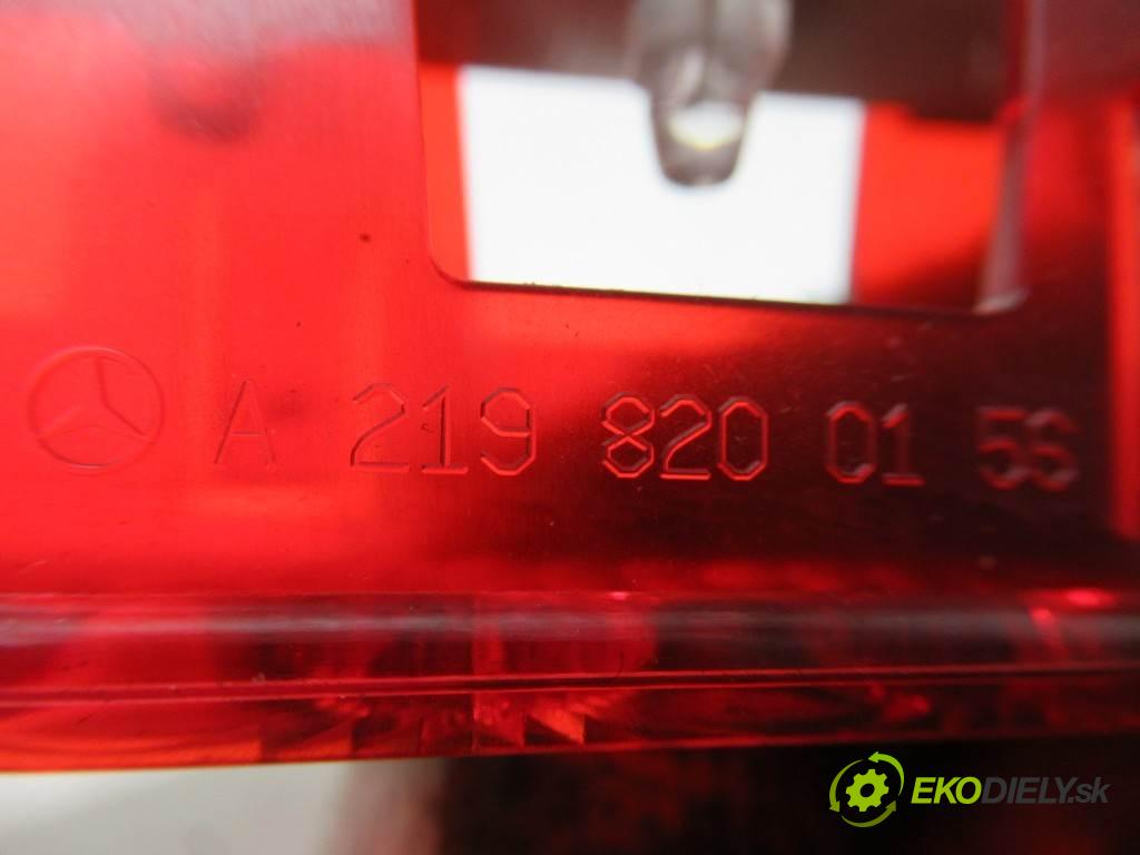 Mercedes-Benz CLS C219 W219 SEDAN 3.0CDI V6 224KM 04-10 světlo světlo ...