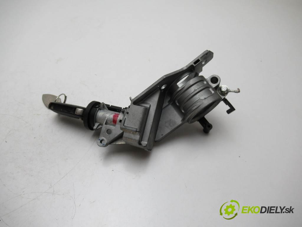 Opel Astra H 2004 66KW HATCHBACK 5D 1.4B 90KM 04-14 1364 spinačka ...