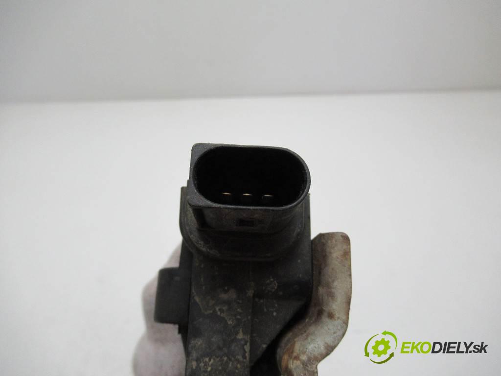 Mercedes-Benz W168 1999 1.4B 82KM 97-04 1400 Cievka zapaľovacia ...