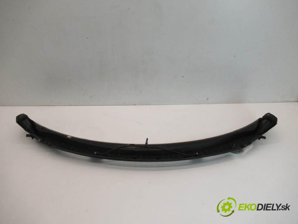 Skoda Roomster LIFT 2013 66 kW 1.6TDI 90KM 10-15 1600 Torpédo, plast ...