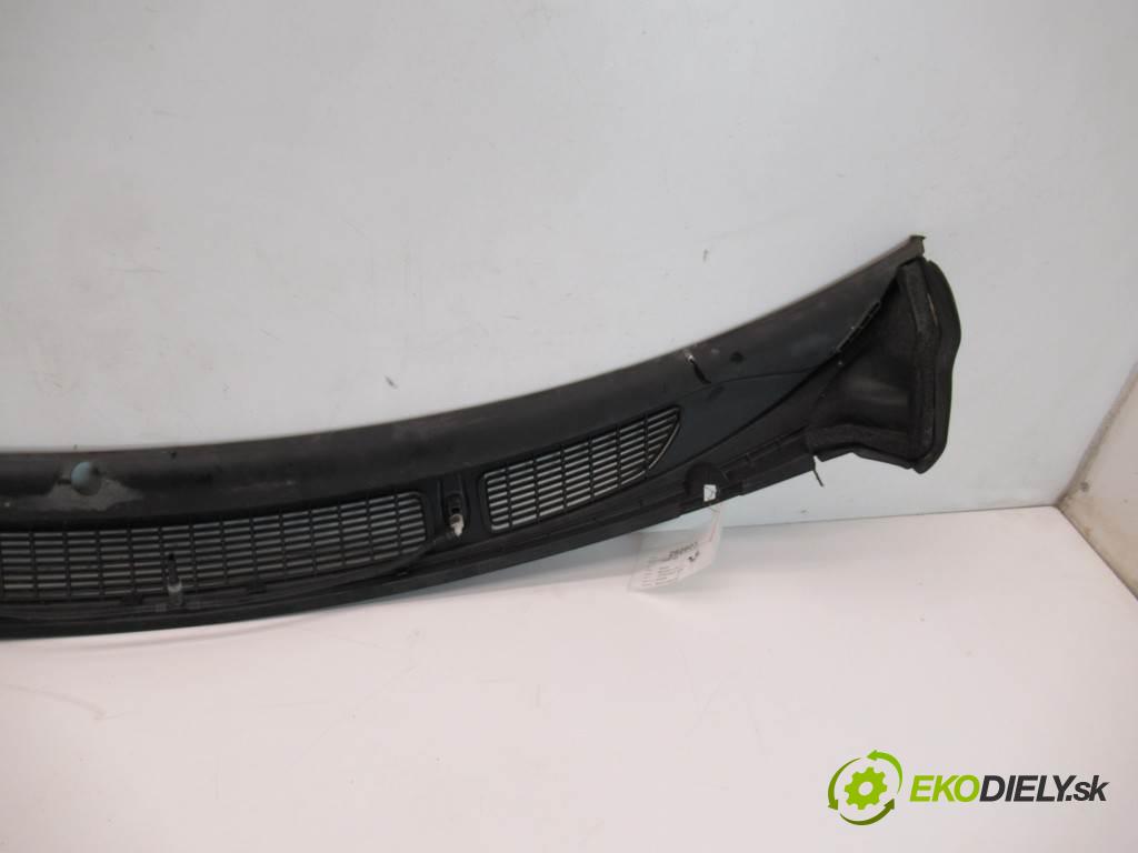 Skoda Roomster LIFT 2013 66 kW 1.6TDI 90KM 10-15 1600 Torpédo, plast ...