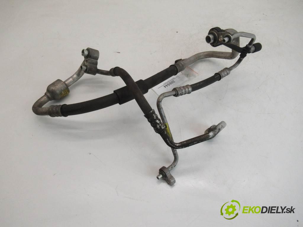 Fiat Croma 2005 108 kW KOMBI 5D 2.2B 147KM 05-11 2200 rúrka klimatizace ...