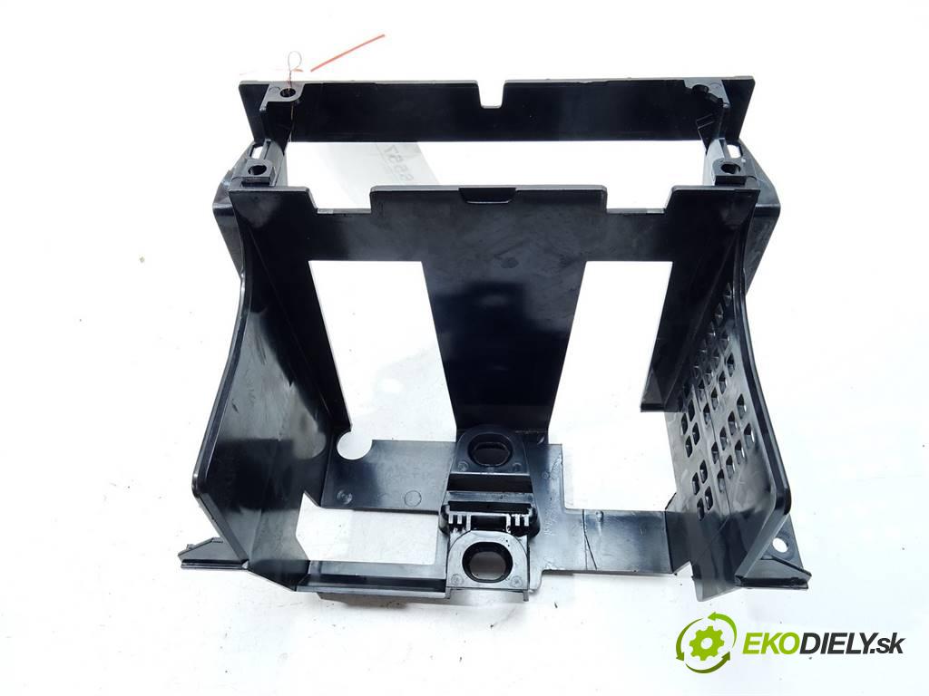 Volkswagen Passat B5 . rámeček radia 2DIN 3B0858757 | EkoDily.cz