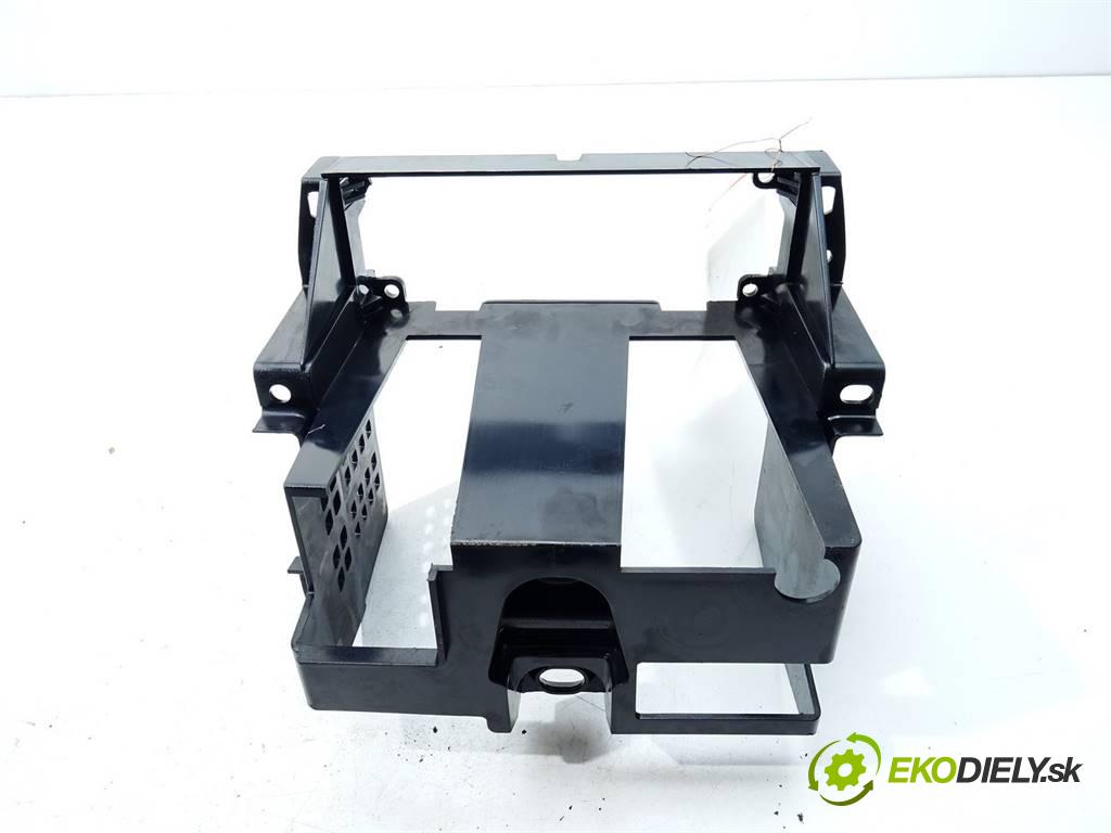 Volkswagen Passat B5 . rámeček radia 2DIN 3B0858757 | EkoDily.cz