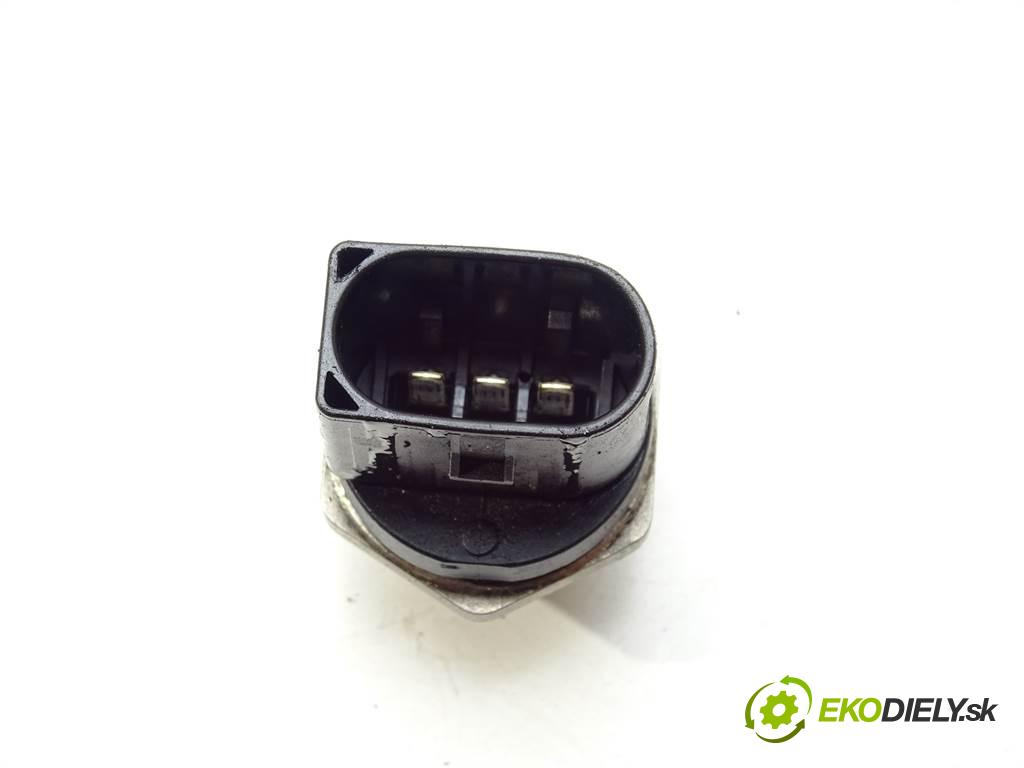 BMW X5 2011 245KM E70 XDRIVE 3.0D 245KM 06-13 3000 snímač tlaku paliva ...