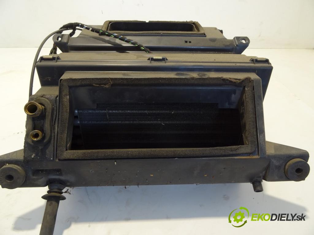 VOLVO FL6 1985 - 2000 FL 608 topné těleso radiátor topení KOMBAJN ...