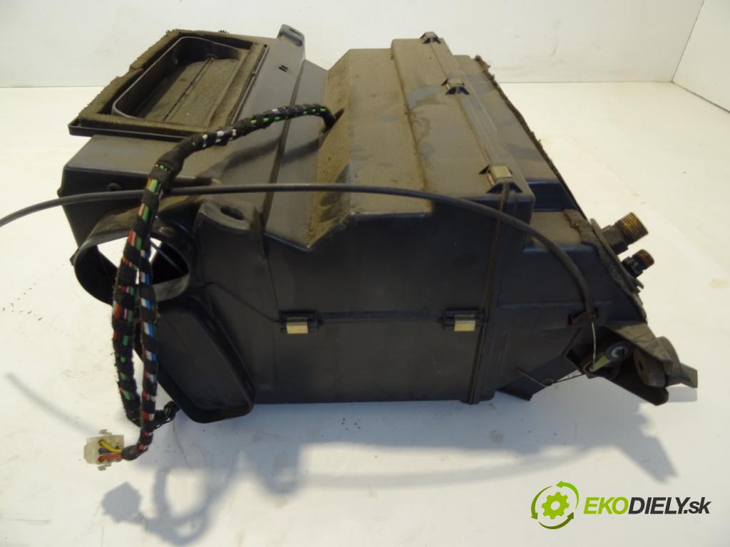 VOLVO FL6 1985 - 2000 FL 608 topné těleso radiátor topení KOMBAJN ...