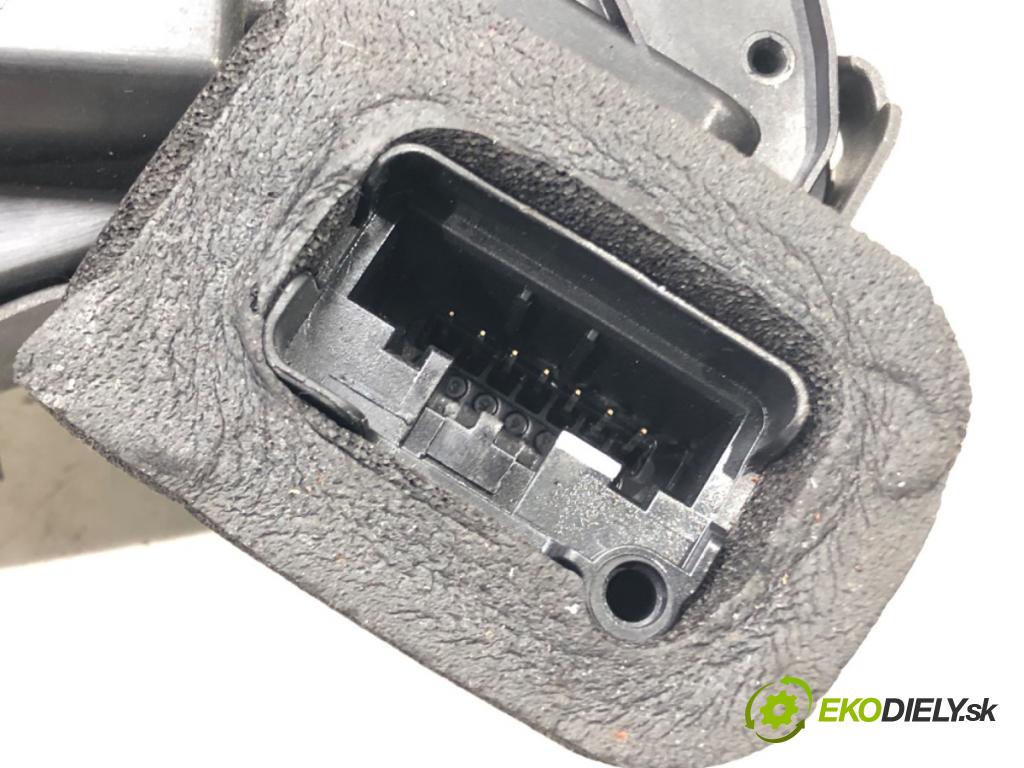 VW PASSAT B8 (3G2, CB2) 2014 - 2022 --- zámok Dvere ľavy zad 5E0839015 ...