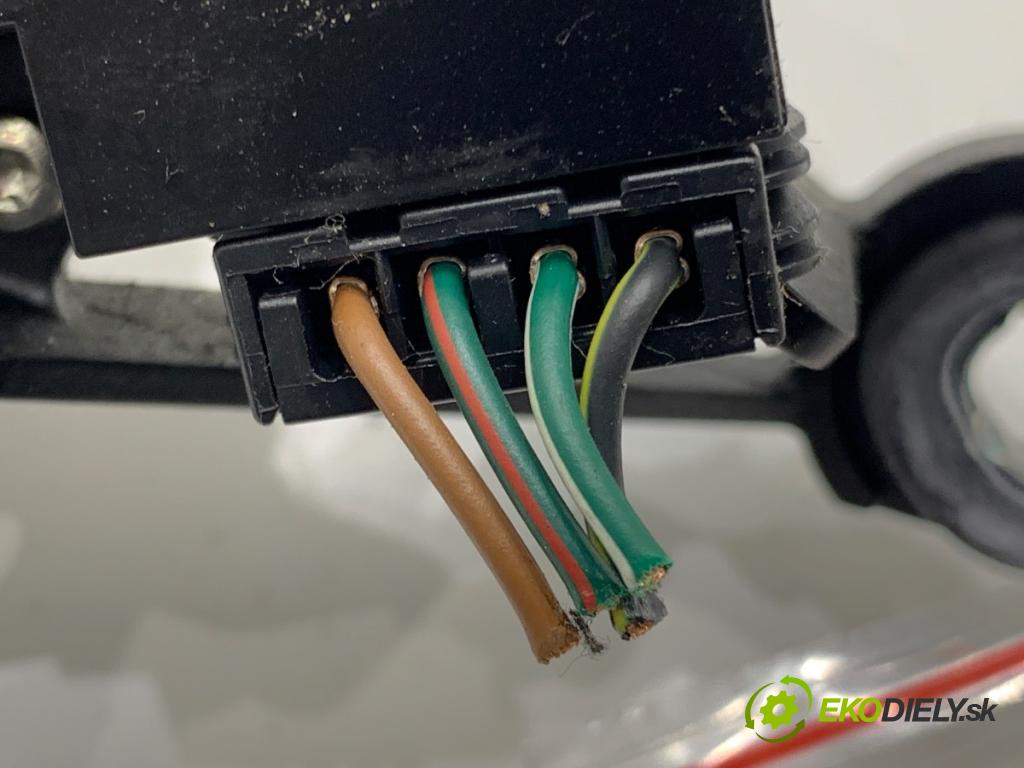 VW FOX liftback 2006 40 kW 1.2 1198 Motor stieračov zad 5Z6955711 ...