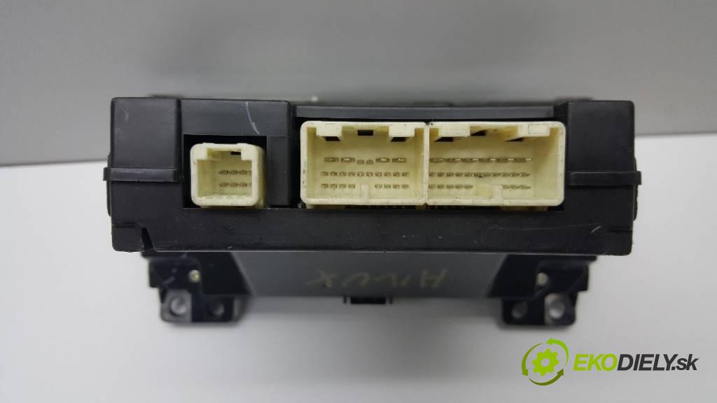 TOYOTA HILUX 2011 144 KM 3.0 Panel ovládaní topení 84013-0K030 ...