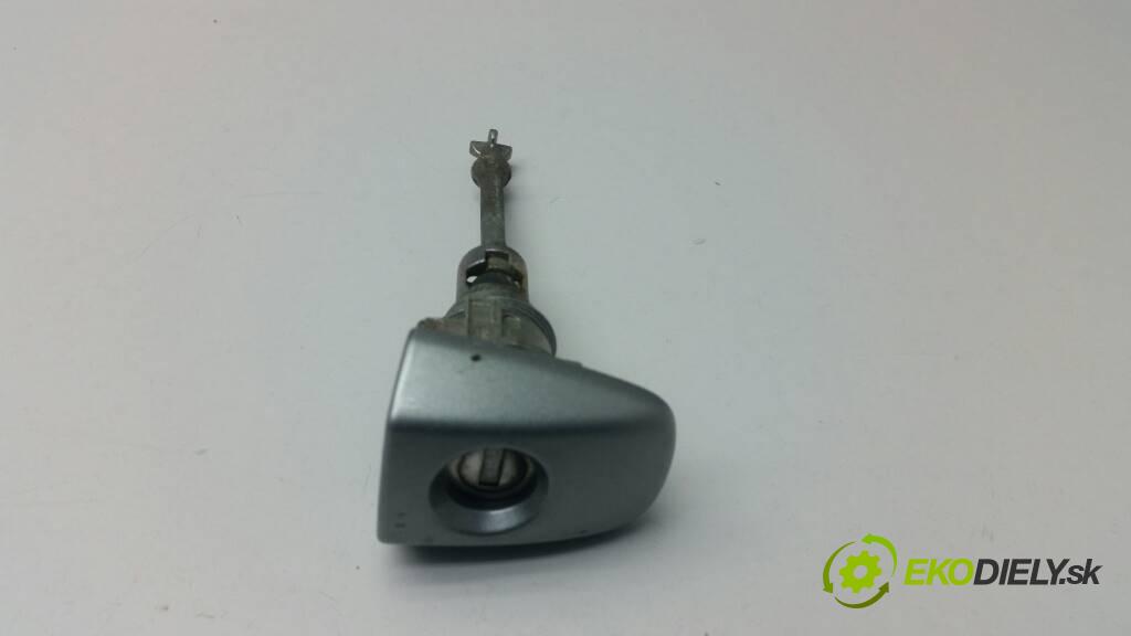 TOYOTA AVENSIS T27 2009 150 kW T27 2.2 D4D spinačka 2 KLUCZYKI ...