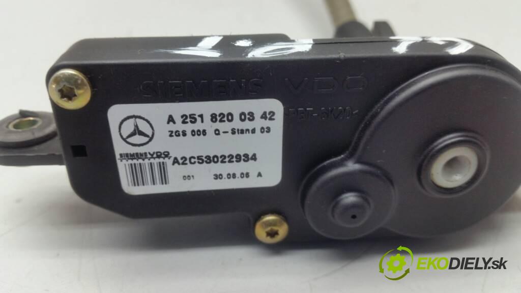 MERCEDES-BENZ GL420 CDI X164 2007 306 kW X164 4.0 motorek okna zadní ...