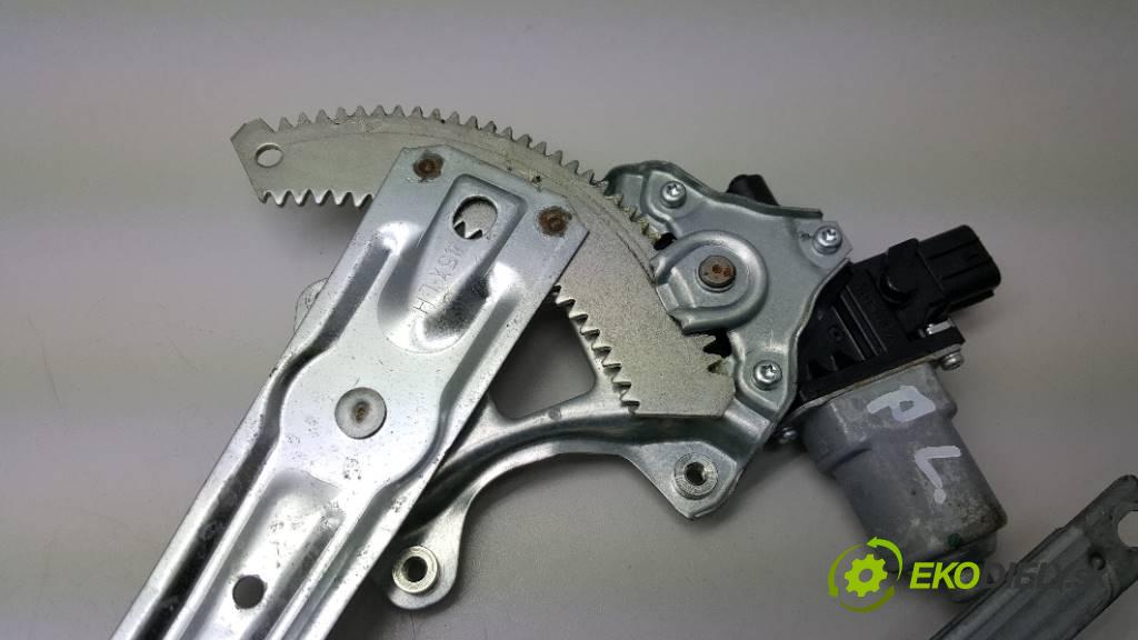 MITSUBISHI ASX 2015 117 kW 1590,00 mechanismus okna přední část levý ...