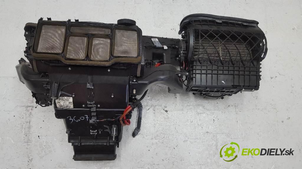 MERCEDES-BENZ R350 W251 LIFT 2010 195kW W251 LIFT 2987 Výhrevné teleso ...