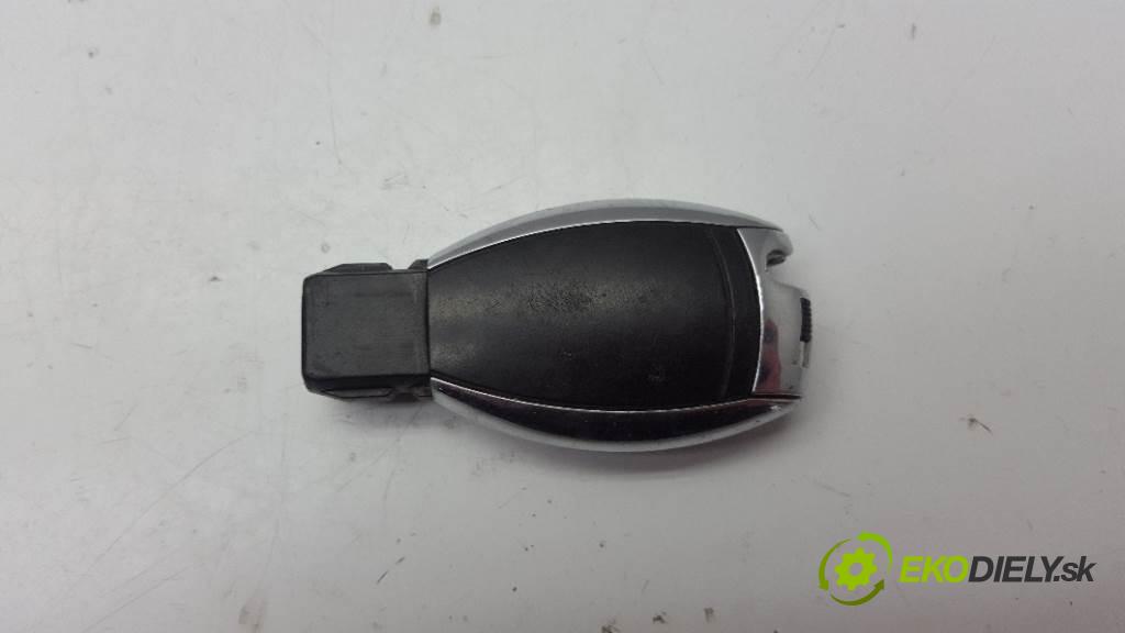 MERCEDES W221 S500 2008 388 kW S500 5.5 spinačka 2215450708 (Spínacie ...