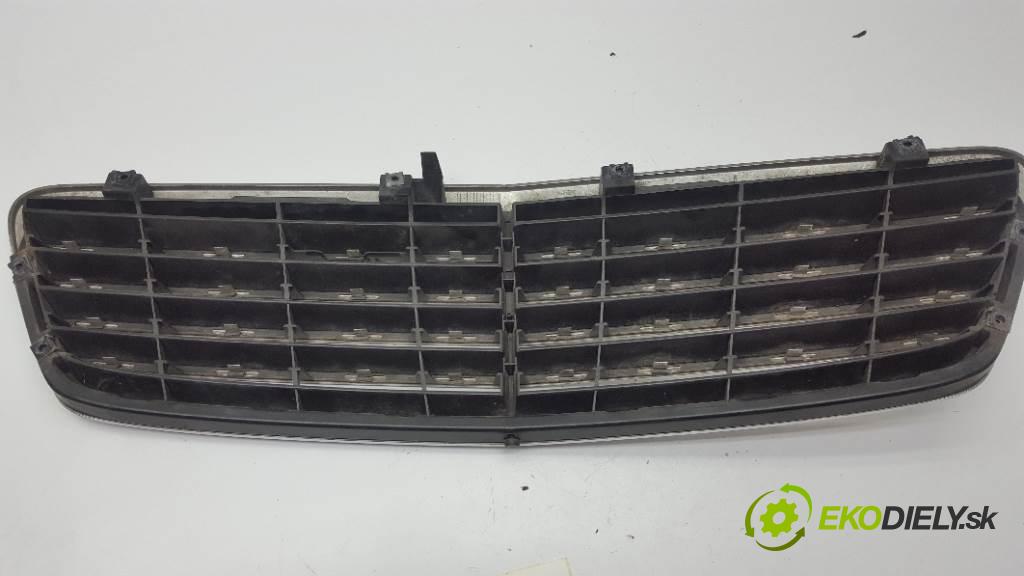 MERCEDES-BENZ C W203 W203 2003 105kw W203 2148 Mriežka maska 2038800183 ...