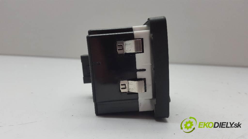 VOLVO V50 2009 136 kW 1997 Prepínač svetiel 30739299 (Prepínače ...