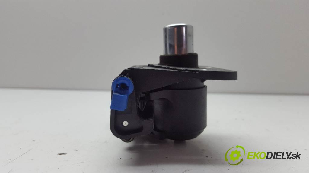 OPEL MERIVA 4617 74kw 1598 spínačka KOMPLET (Spínací skříňky a klíče ...