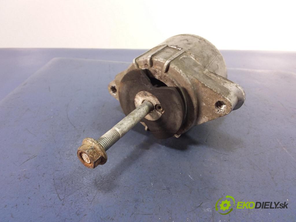 Porsche Panamera 2010 Polštář: / Tlapka: Motor: 94837505704 | EkoDily.cz