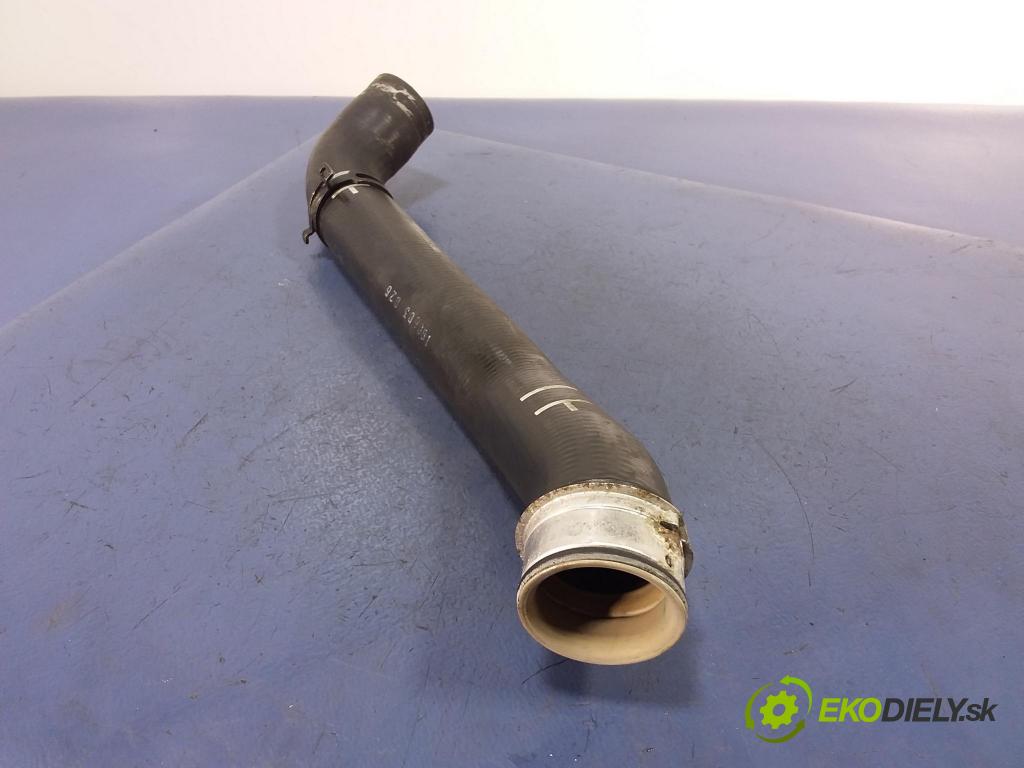 Porsche Panamera 2010 trubka Chladič: 97010640102 | EkoDily.cz