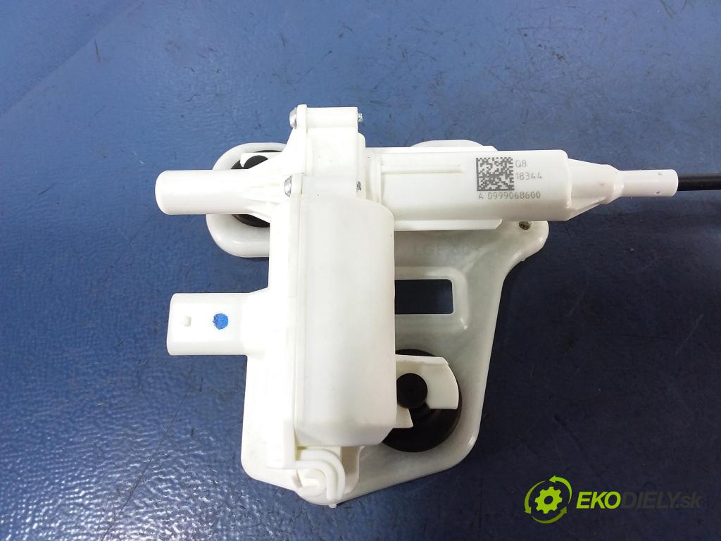 Mercedes GLC-Klasa 2018 zámek Klapky: kufr A0997400600 | EkoDily.cz