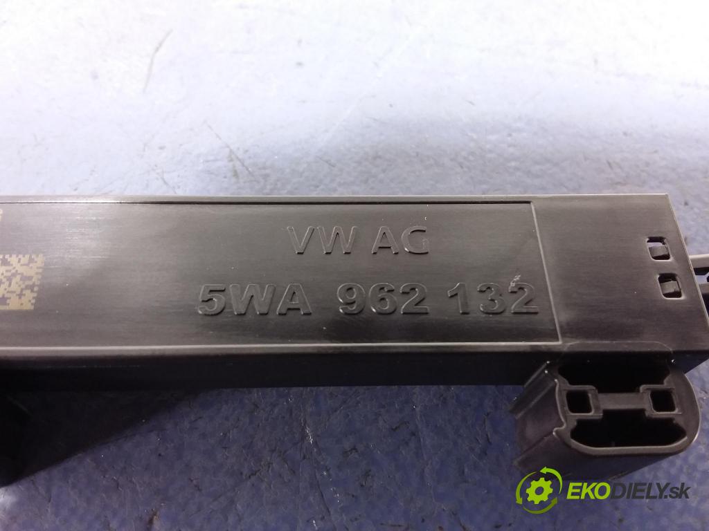 Skoda Octavia 2020 Antena 5WA962132 | EkoDily.cz