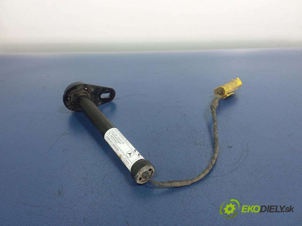 Mercedes S-klasa 2014 Závěs: masky: 2228870010 | EkoDily.cz