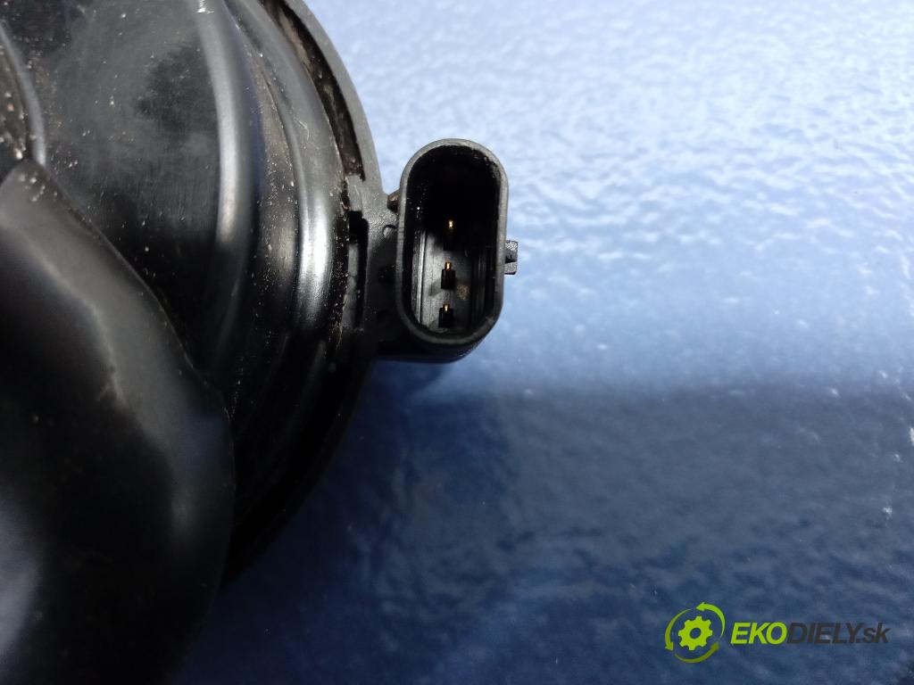 Bentley Bentayga 2018 Nádrž: Uhlí Aktivní 8K0906253K | EkoDily.cz