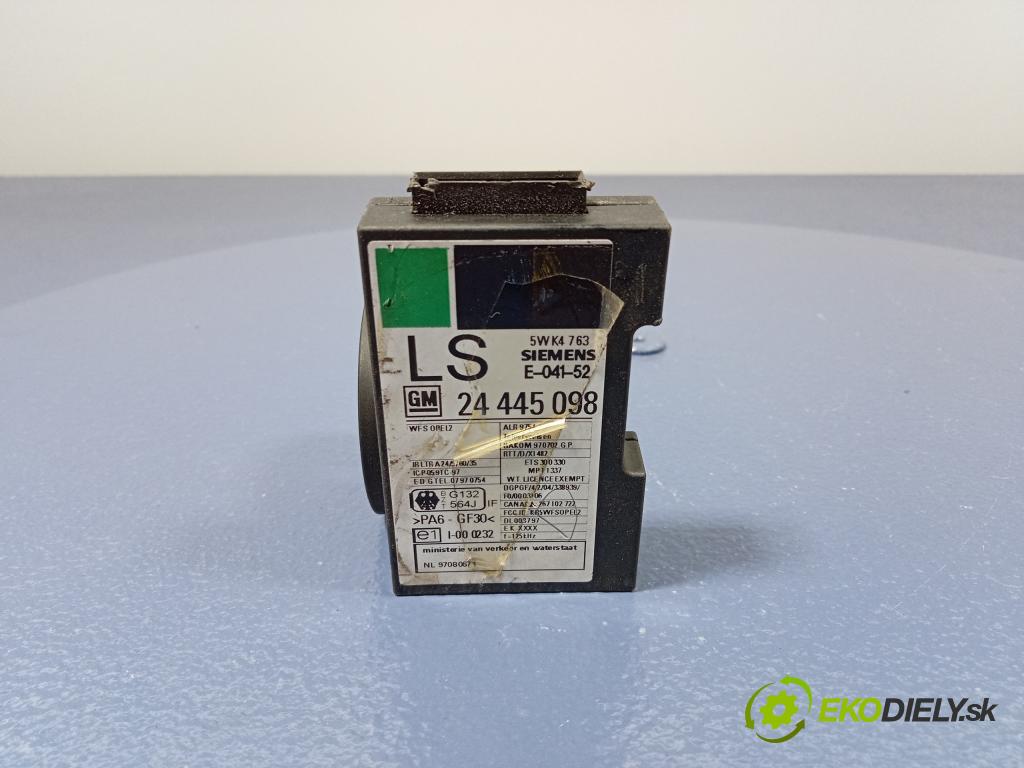 Opel Zafira 2001 řídící jednotka Motor: 55355044 | EkoDily.cz