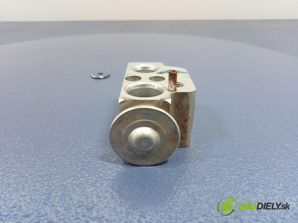 Porsche Cayenne 2013 Ventil: Ohřívače 7P0820679A | EkoDily.cz