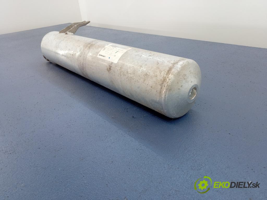 Porsche Cayenne 2013 Nádrž: Vzduch: 7P0616201A | EkoDily.cz