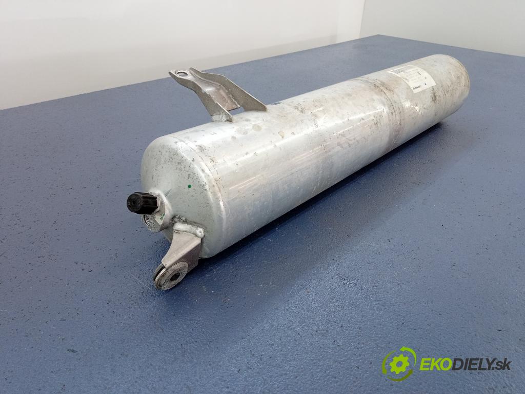 Porsche Cayenne 2013 Nádrž: Vzduch: 7P0616201A | EkoDily.cz