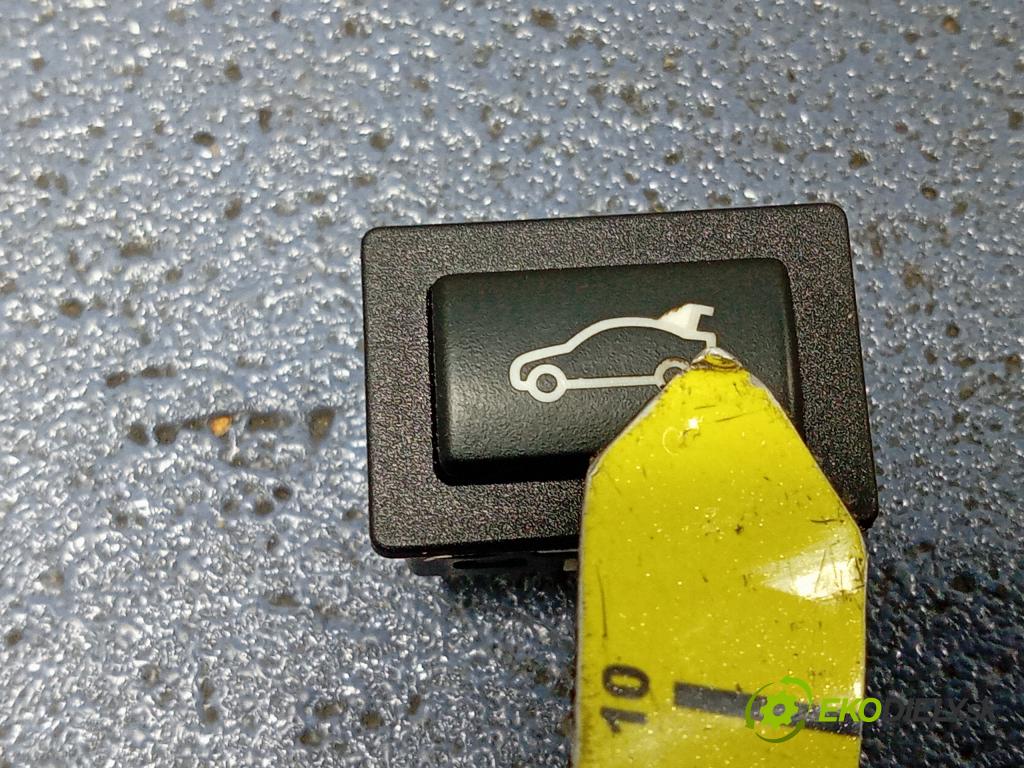 Bmw Seria 5 2017 Přepínač Klapky: Kufr 9200316 | EkoDily.cz