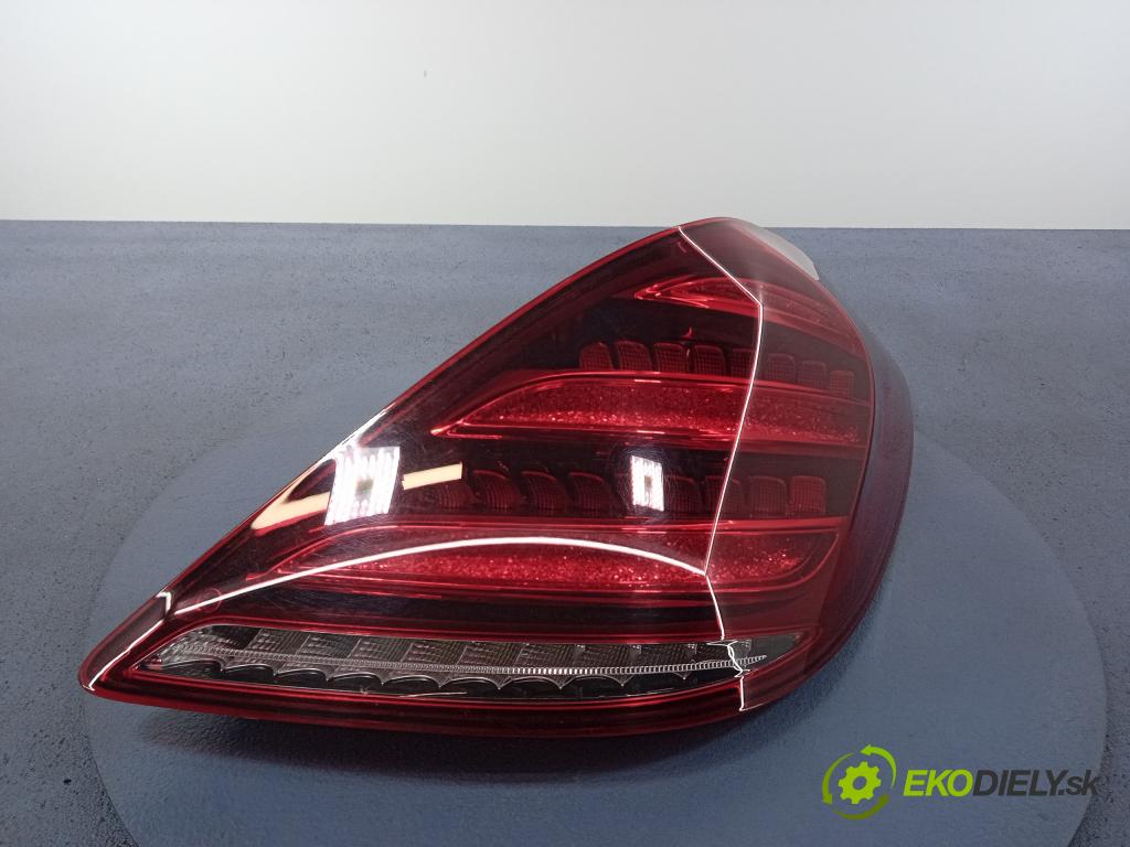 Mercedes S-klasa 2019 světlo Vy Práva: Mimo A2229067004 | EkoDily.cz