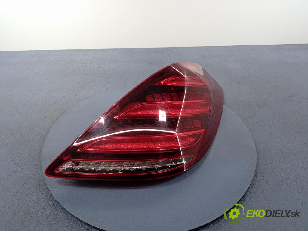 Mercedes S-klasa 2019 světlo Vy Práva: Mimo A2229067004 | EkoDily.cz