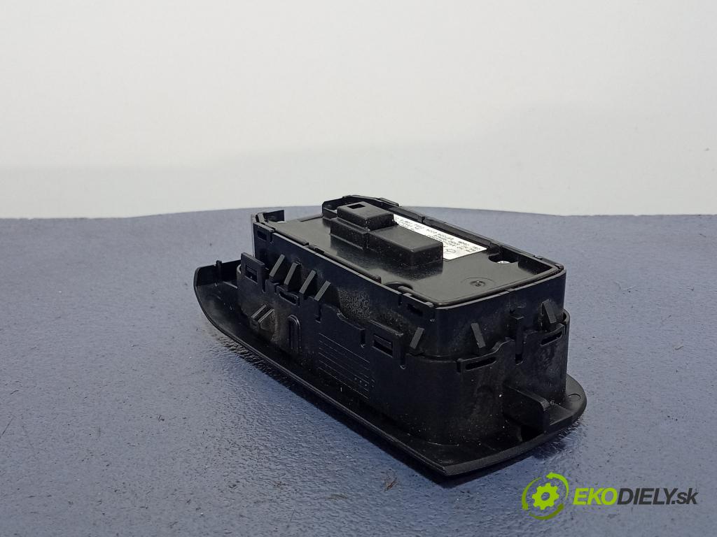 Mercedes S-klasa 2019 Přepínač Sklenka: A2229050009 | EkoDily.cz