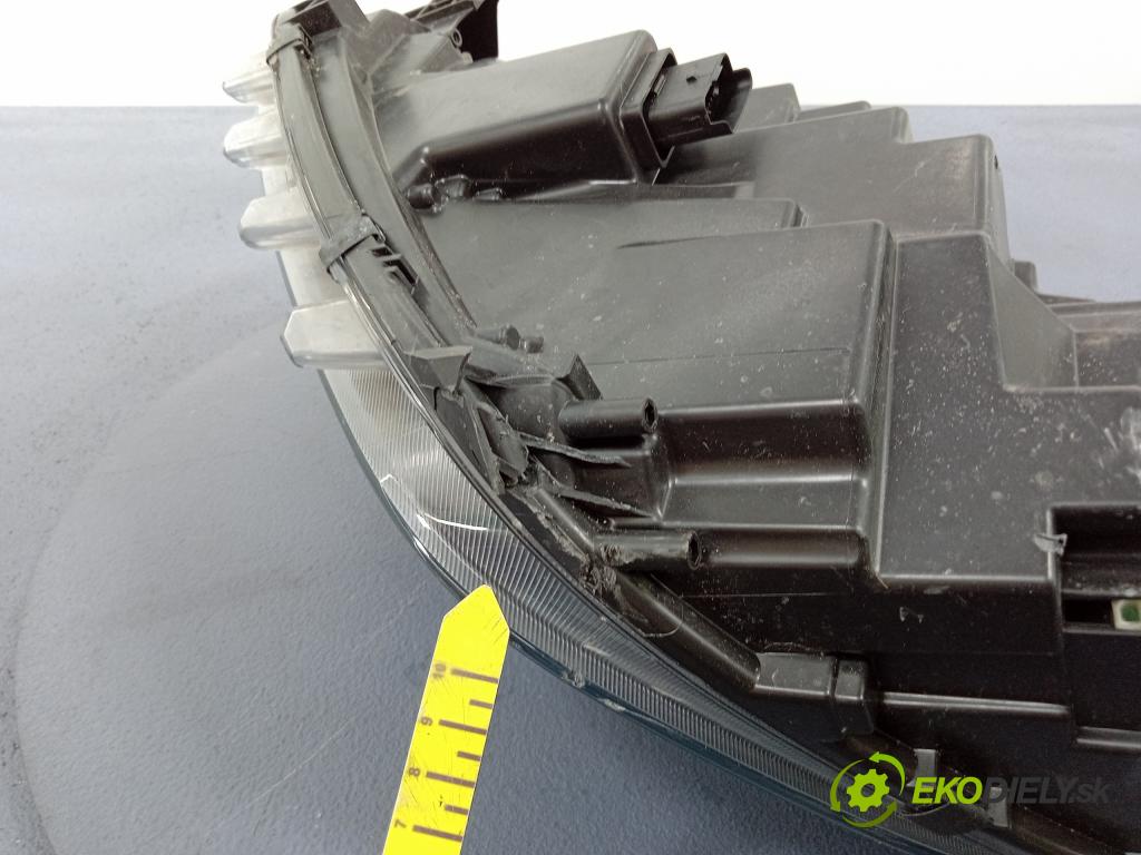 Dacia Duster 2019 Reflektor: v pravo: 260101133R | EkoDiely.sk