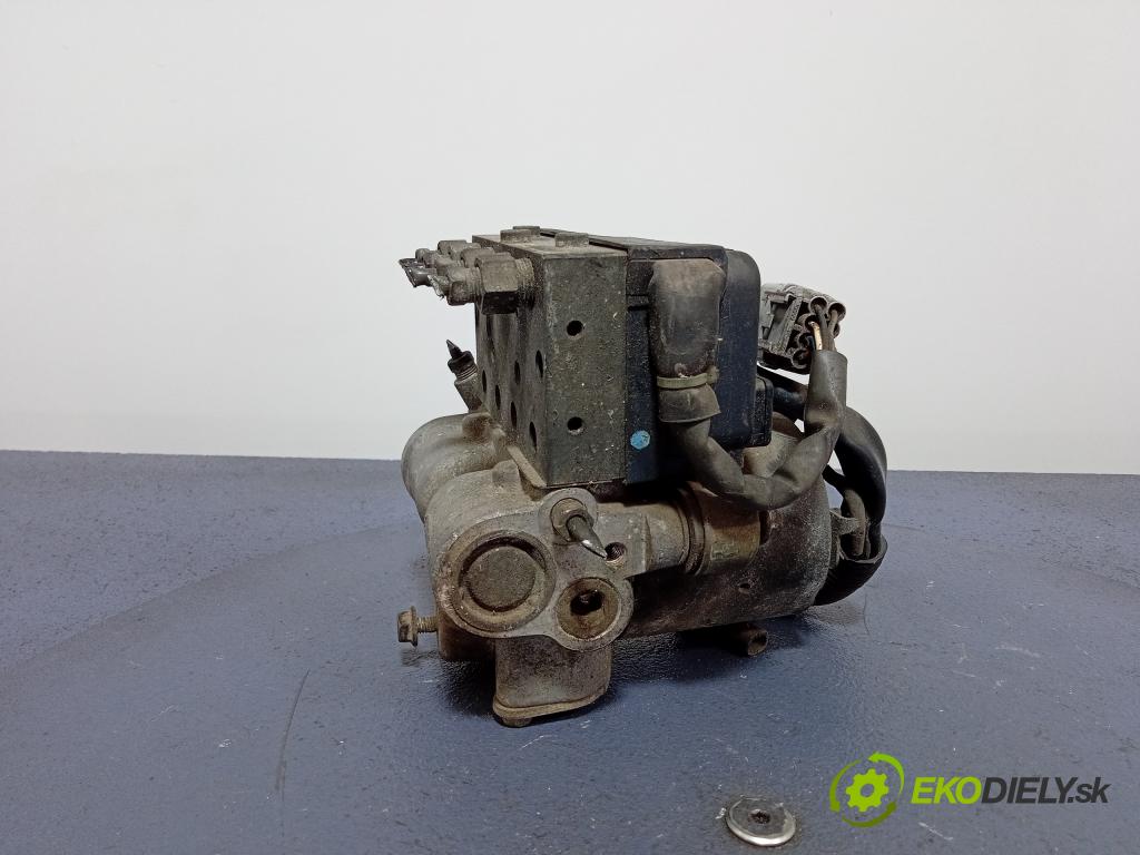 Toyota Rav4 1994 čerpadlo ABS x 01 | EkoDily.cz